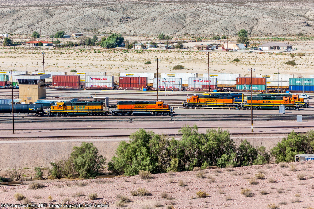 Some SD40-2s? Yes, please